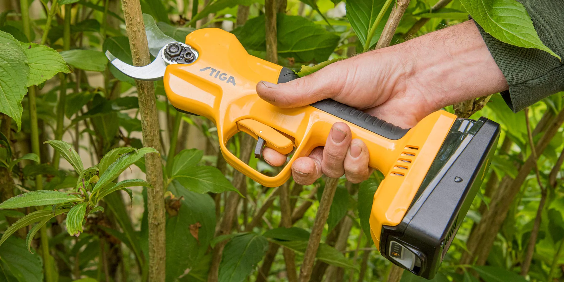 STIGA UK | STIGA Petrol and Battery-powered Multi Garden Tools